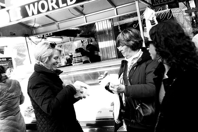 SoHo, Little Italy, and Chinatown Walking Tour in New York - Walking Through Little Italy: Tastes, Sights, and Stories