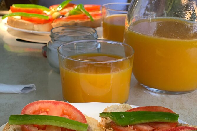 Soller Valley Private Tour and Walking in Orange Paradise - Visiting the Orange Farm: Ecovinyassa