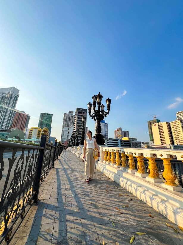 Solo Traveler Friendly Manila Walk w/ Mobile Photography - Practical Details