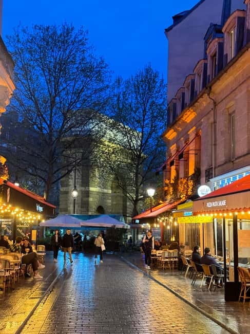 Solo travelers Meetup:A cultural stroll,Drinks & socializing - Authentic Reviews from Participants