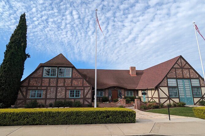 Solvang Scavenger Hunt Walking Tour and Game - Exploring Solvang Through a Self-Guided Lens