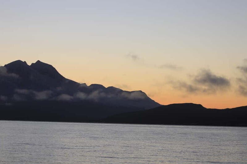 Sommarøy: Midnight Tour by minibus - An Overview of the Tour Experience