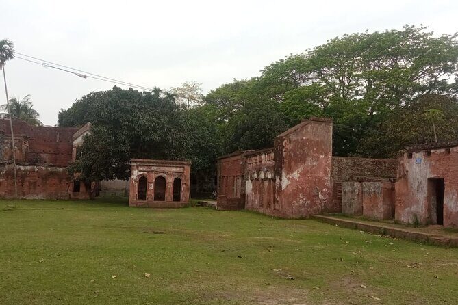 Sonargaon and Old Dhaka Private Day Tour - Who Should Consider This Tour?