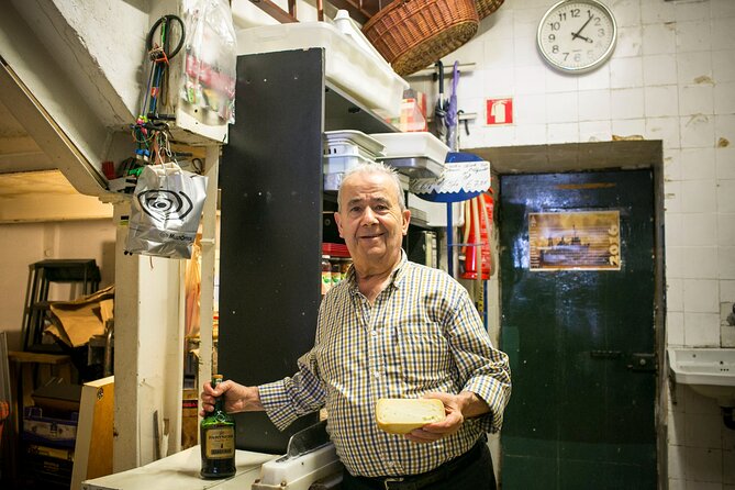 Song of the Sea: Fish, Seafood and Tradition in Lisbon's Port Zone - Sampling the Flavors of Lisbons Port Zone