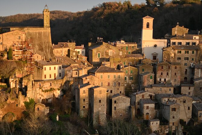 Sorano and its wonders, The Vie Cave and wine cellars - Key Points