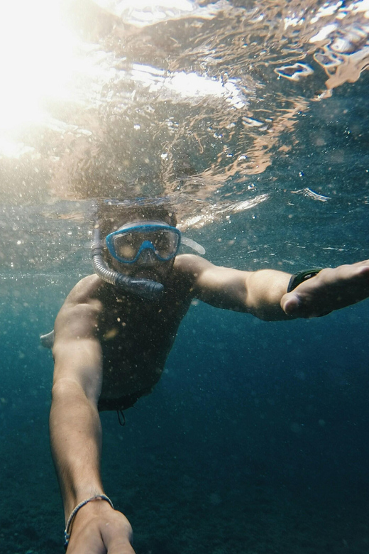 Sorrento: Capri and Blue Grotto Yacht Tour with Snorkeling - Key Points