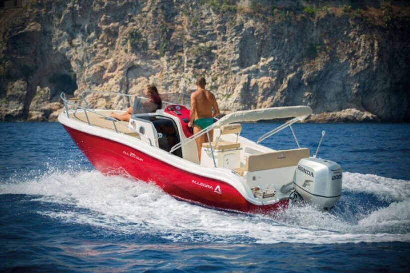Sorrento: Capri Island Boat Tour by Allegra 21ft - FAQ