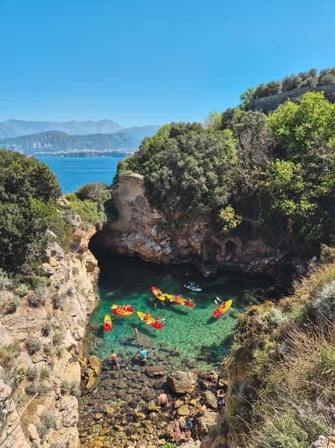 Sorrento: kayak small group tour to Bagni Regina Giovanna - The Experience for Different Travelers