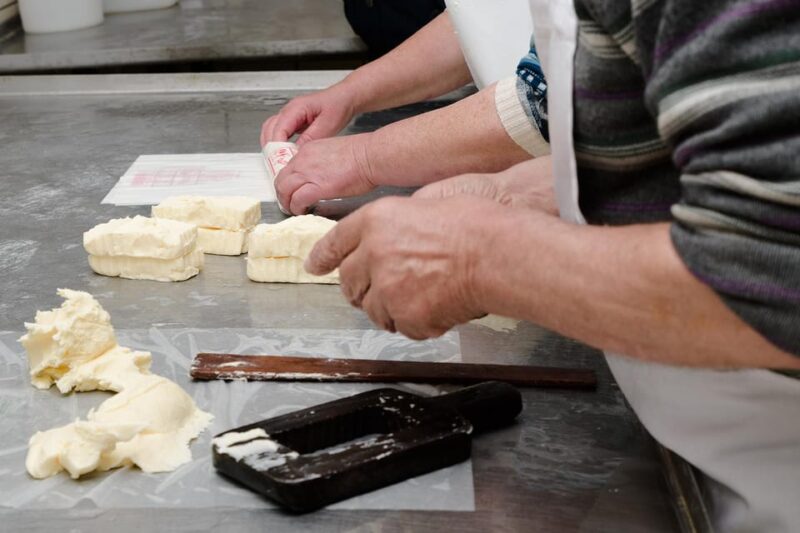 Sorrento: Mozzarella Cheese Workshop in Vico Equense - Pairing Cheeses With Local Wines