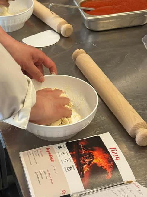 Sorrento: Neapolitan Pizza Making Class Lunch or Dinner - Who Should Take This Tour?
