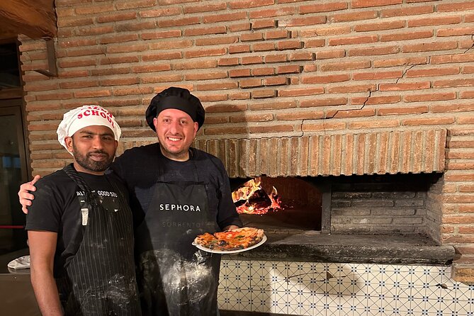 Sorrento Pizza Making Class With Local Pizzaiolo Hands on 100% - Exploring the Neapolitan Pizza Techniques