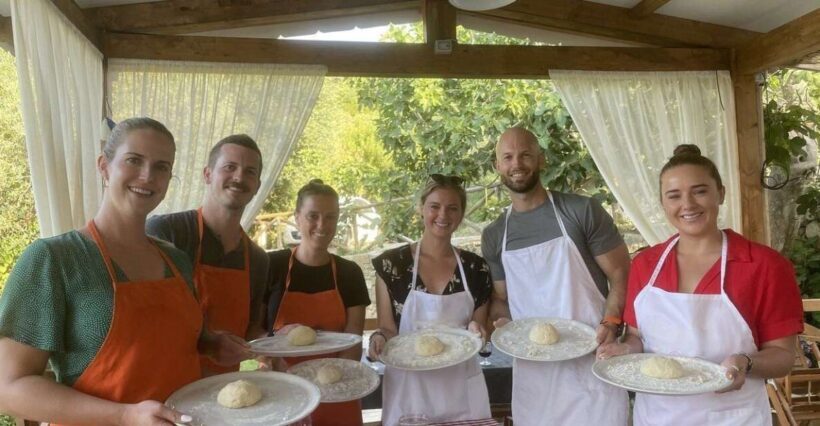 Sorrento: Pizza Making w/ Wine, Limoncello, & Transfer - Frequently Asked Questions