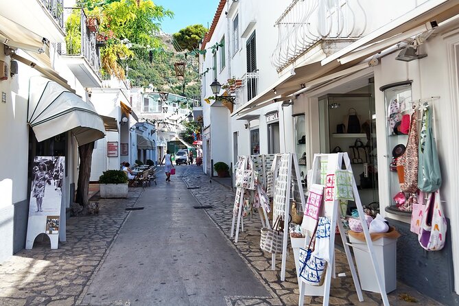 Sorrento Positano Amalfi from Naples with lunch included - FAQs About the Tour