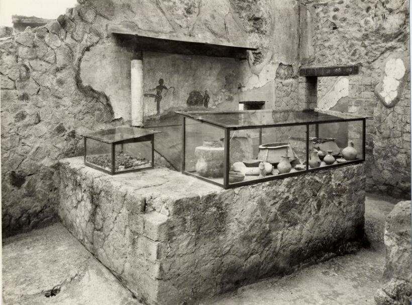 Sorrento: Skip-the-Line Pompeii Express Tour by Train - An Authentic and Practical Way to Visit Pompeii
