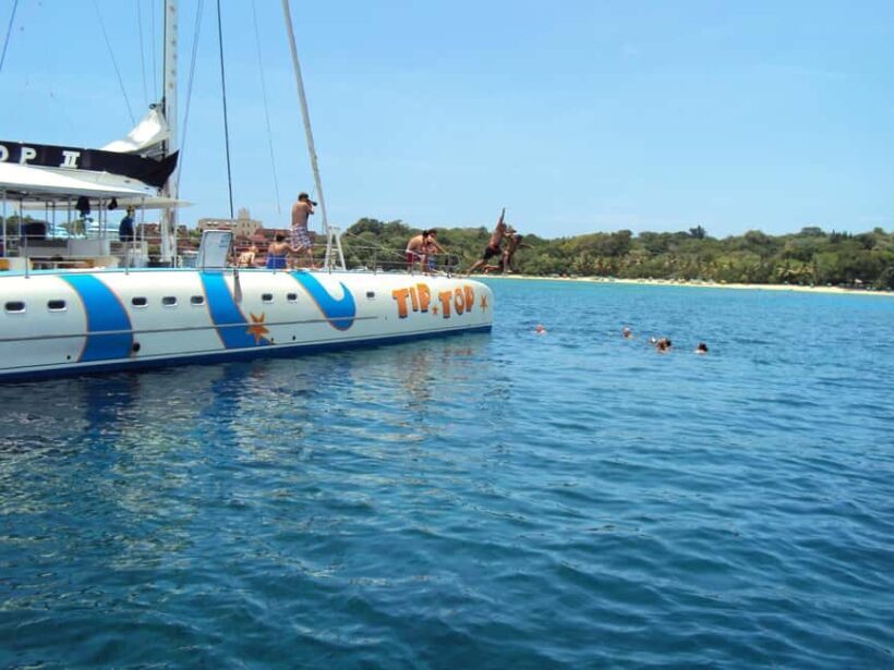 Sosúa: Catamaran Cruise with Snorkeling, Lunch, & Drinks - A Closer Look at the Experience
