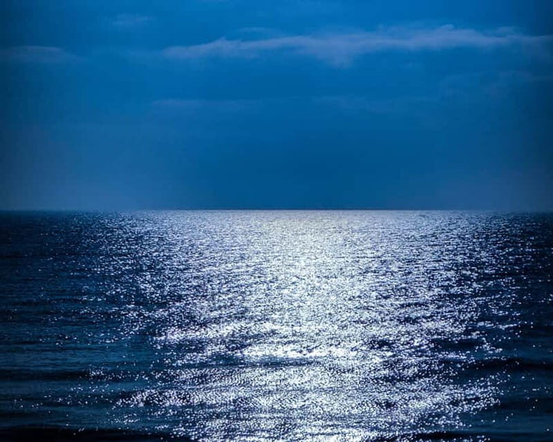Sotogrande: Full Moon on the Sea 2 Hours - Who Should Consider This Tour?