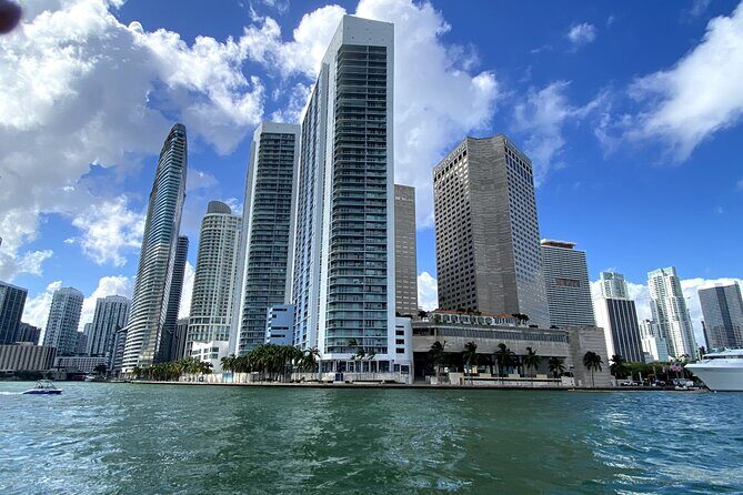 South Beach Cruise of Millionaires Homes and Miami Skyline - Who Might Be Disappointed?