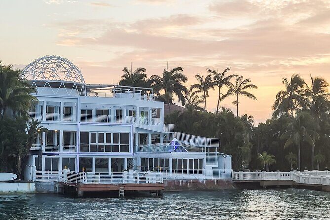 South Beach: Cruise of Millionaires Homes & Miami Skyline - FAQs