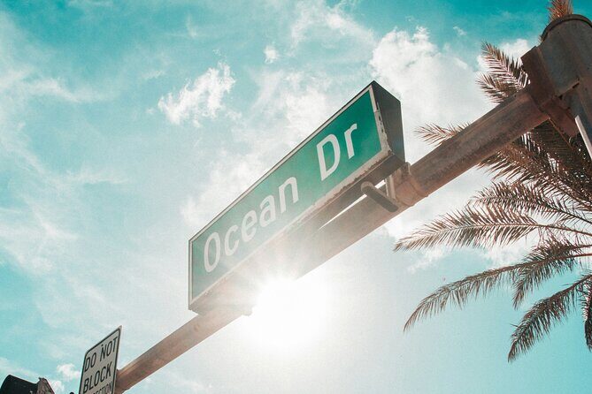 South Beach Top Highlights Tour with Lincoln Rd and Espanola Way - Starting Point and Meeting Details