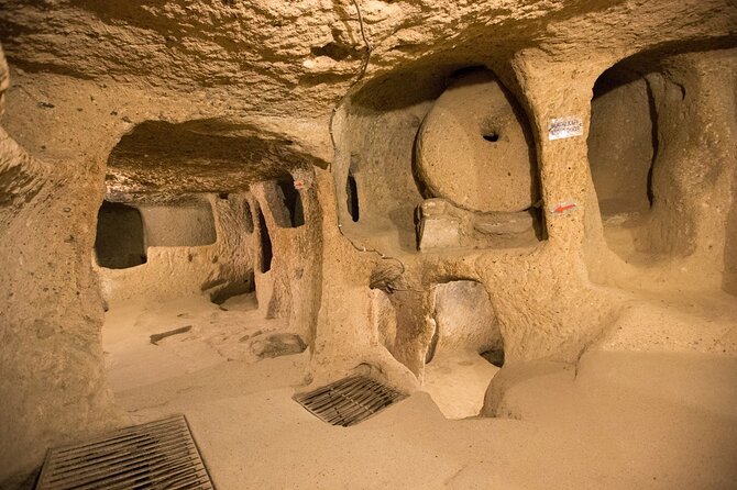 South Cappadocia Small Group Day Tour - Kaymakli Underground City - Hiking Red/Rose Valley