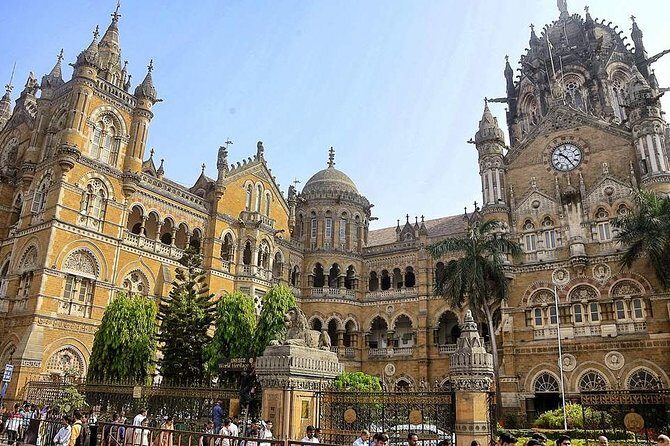 South Mumbai City with Dharavi Slum Tour in Private Vehicle - FAQ