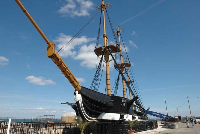 South of Lisbon Private Tour - Cacilhas - Almada - Costa da Caparica - Who Should Consider This Tour?