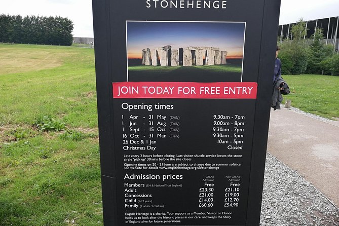 Southampton Cruise Term/ Hotel to London With Stopovers at Stonehenge & Windsor - Exploring Stonehenge
