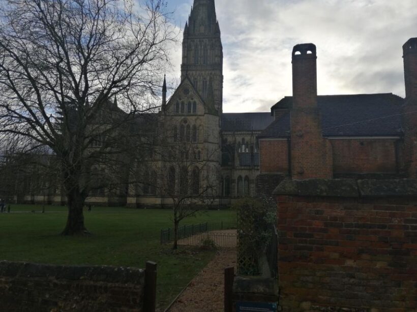 Southampton to London via Sailsbury & Winchester Cathedral - FAQ