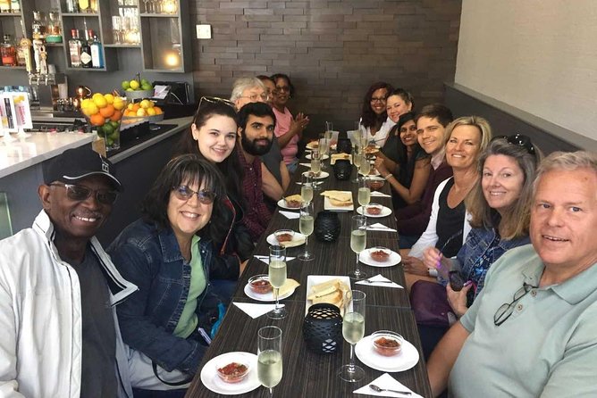 Southern Flavors Food, Pub Crawl, and History Walking Tour - Who Will Love This Tour?