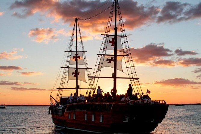 Spanish Galleon in Cancún - Romantic Lobster Dinner Cruise & Live Saxophone - Practical Tips for Future Travelers