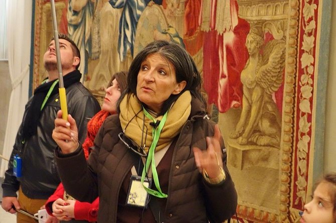 Spanish Small Group Tour of the Vatican Museums, Sistine Chapel & St. Peter's - Exploring the Sistine Chapel