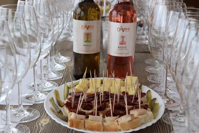 Special History and Wine Tour Including Wine Tasting - Planning Your Visit to DiVes Estate Winery