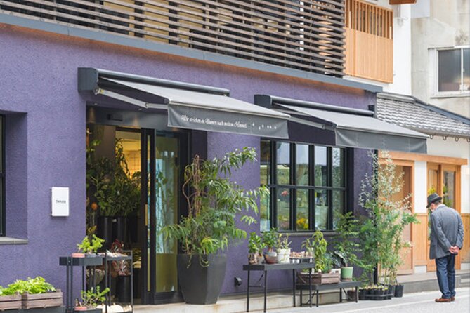 Special Ikebana Experience Guided by an Ikebana Master, Mrs. Inao - Creating Your Own Ikebana Arrangement