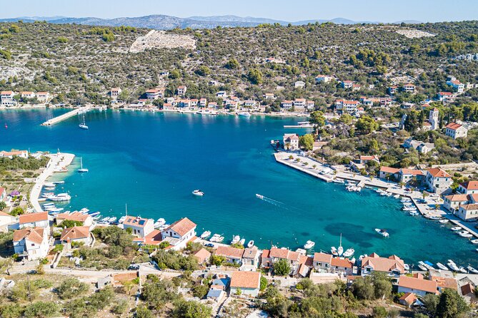 Speedboat Blue Lagoon & 3 Islands Tour From Trogir - Exploring the Islands