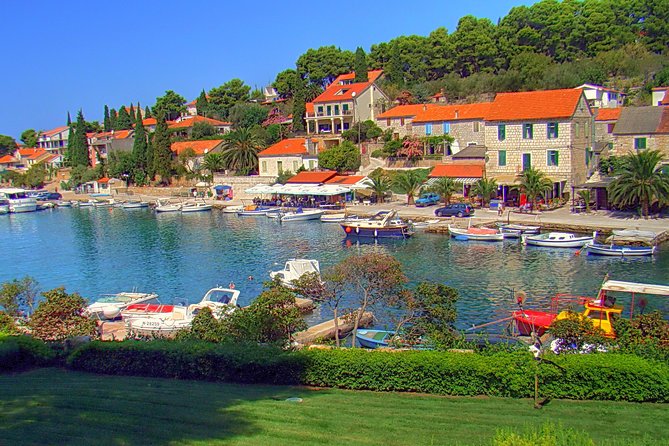Speedboat Blue Lagoon & 3 Islands Tour From Trogir - Experiencing the Local Culture