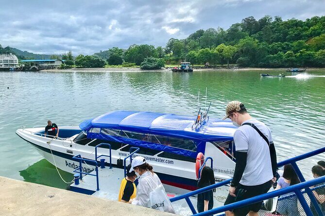 Speedboat Transfer Phi Phi Tonsai to Phuket with Dropoff Service - The Experience on the Water