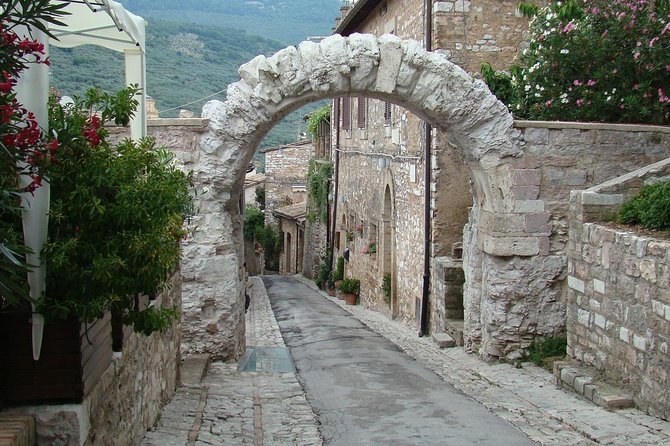 Spello: a Journey Through Flowers, Mosaics and Ancient Roman Ruins - Tour Inclusions and Requirements