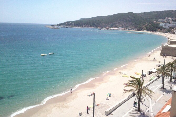 Spend the day at a lovely villa with cristal water and fresh seefood - Key Points