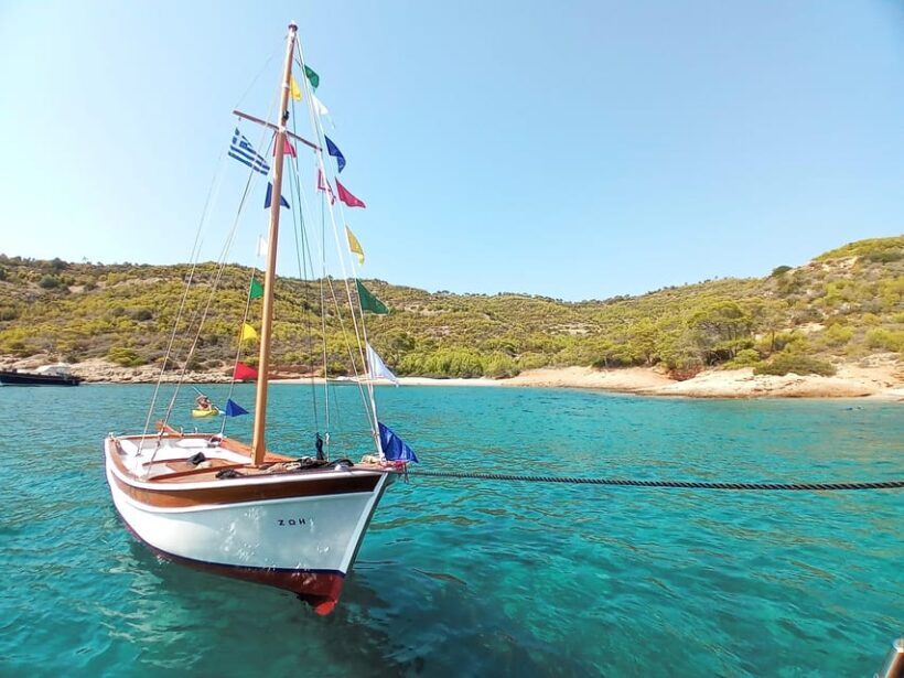 Spetses Island Boat Exploration  e-kaiki - The Experience in Detail