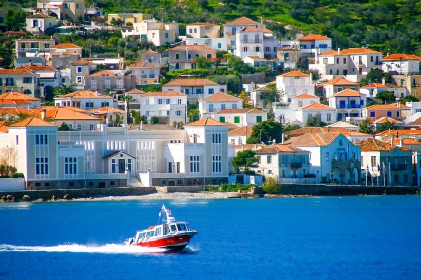 Spetses Island Day Private Trip From Athens - An In-Depth Look at the Spetses Day Trip