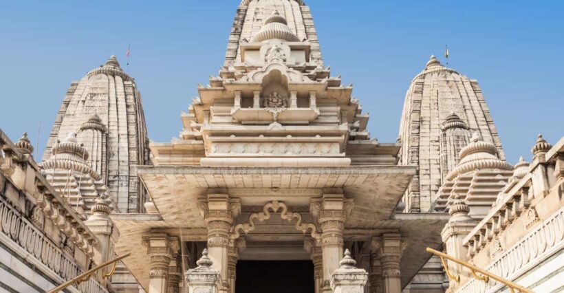 Spiritual Trails of Hyderabad (2 Hours Guided Temples Tour) - Visiting Birla Mandir: A Shrine with a View
