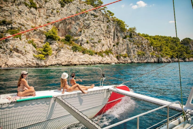Split: Blue Lagoon & Trogir Boat Tour with Lunch and Drinks - Key Points