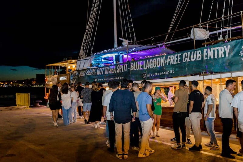 Split: Boat Crawl with Nightclub Access, Shots, & Boat Party - An Honest Look at the Experience