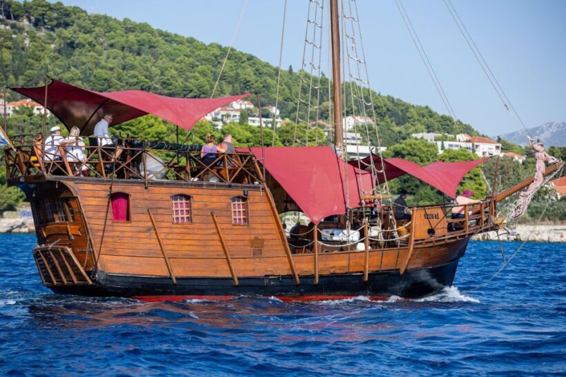Split: Cruise on Columbo's Pirate Ship "Santa Maria" - Exploring the Pirate Ship "Santa Maria" Experience