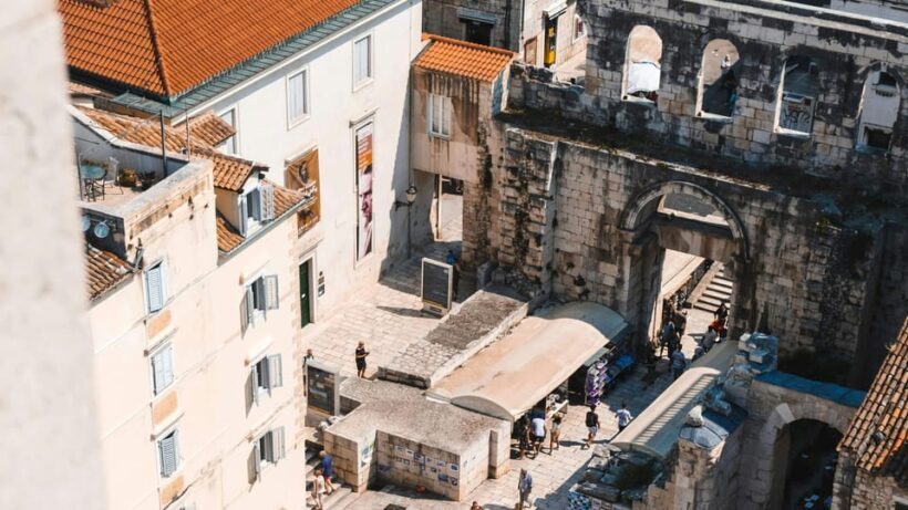 Split: Diocletian's Palace and Old Town Guided Walking Tour - Diocletian’s Palace: The Heart of the City