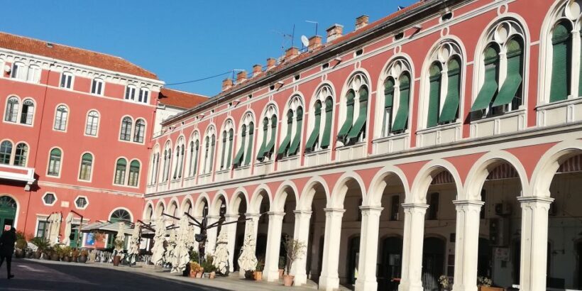 Split: Jewish Heritage & Diocletian's Palace Walking Tour - Key Points