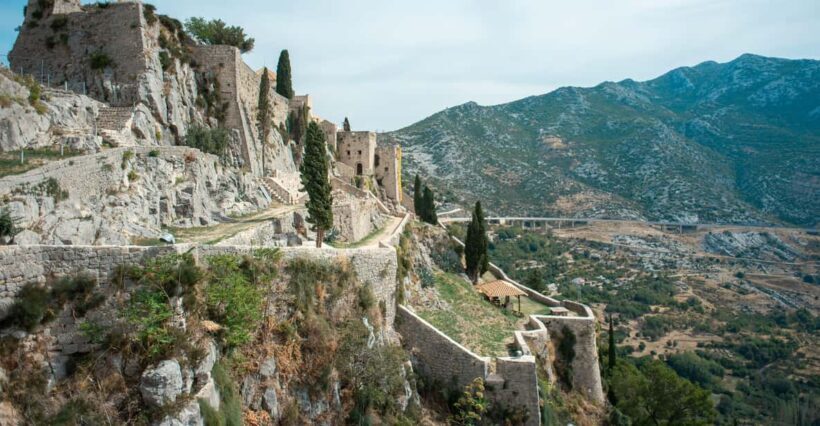 Split: Private tour to Klis Fortress and Vranjaa cave - Vranjaa Cave: A Natural Marvel