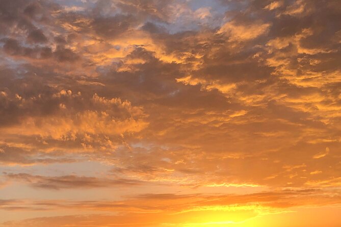 Split Riviera Panoramic Sunset Cruise With Summer Vibes on Boat - Onboard Amenities for a Relaxing Atmosphere