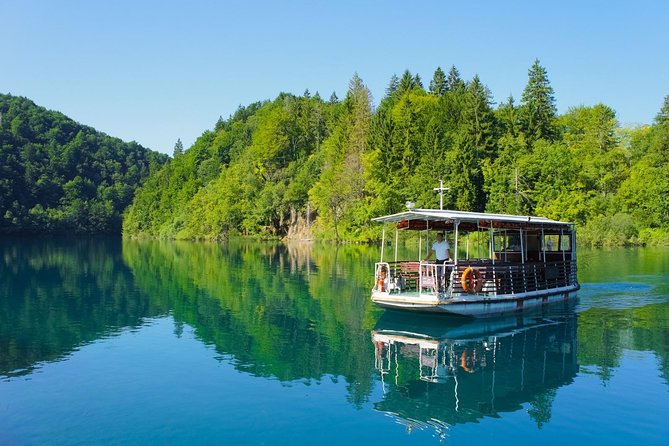 Split to Zagreb Group Transfer With Plitvice Lakes Guided Tour - Lunch and Dining Options