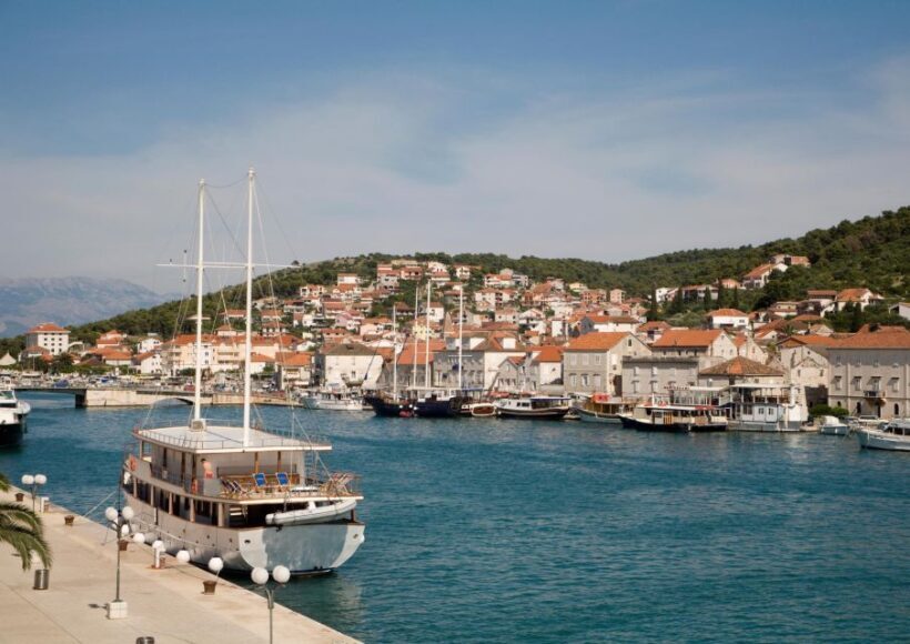 Split: Trogir Open Top Bus Trip + Free Split Walking Tour - Who Should Consider This Tour?